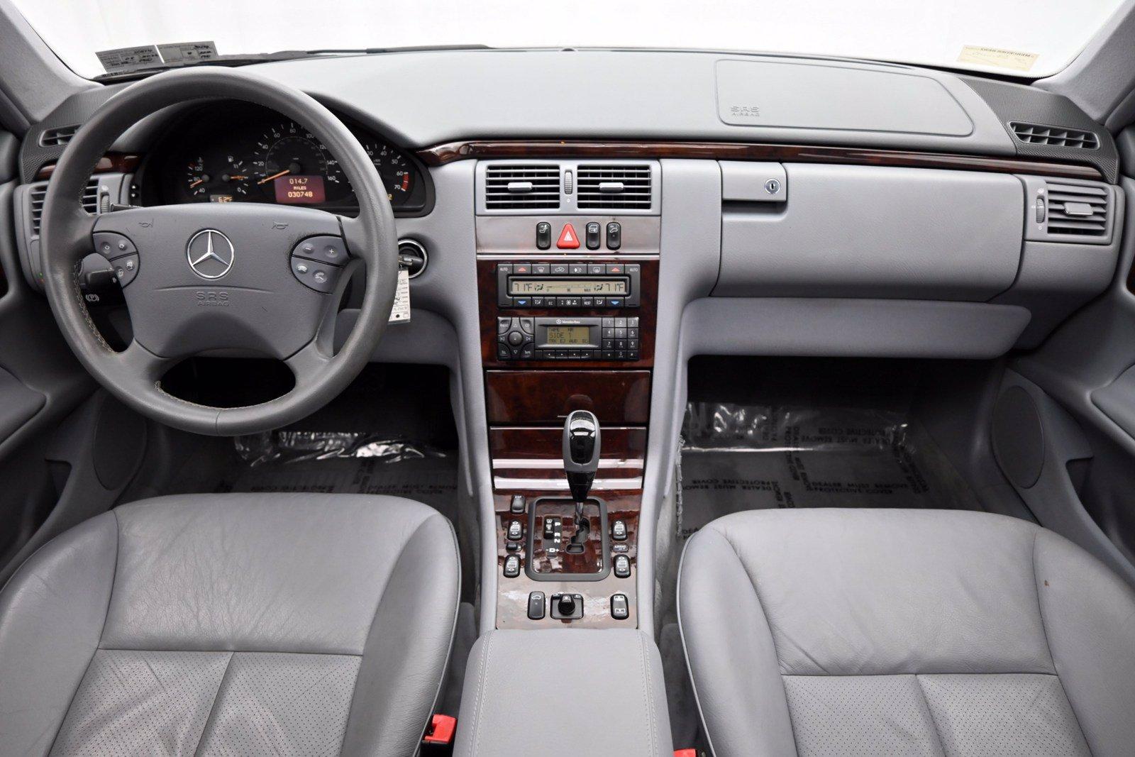 2001 Mercedes E320